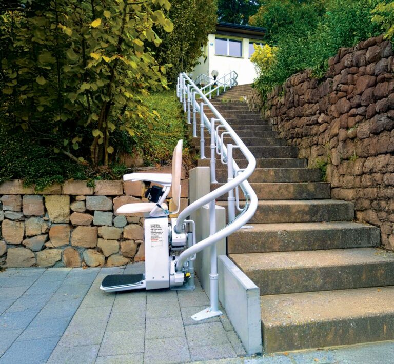 Montascale da esterno All Seasons di Stannah | Prodotti | CASAOGGIDOMANI